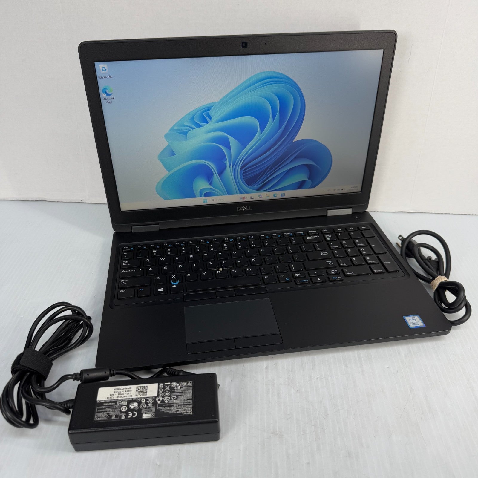 Dell Latitude 5590 i7-8650U 15.6" Windows 11 Pro Laptop 256GB SSD 16GB ...
